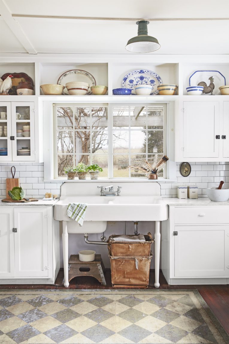 Home Design Ideas To Steal From Vintage Kitchens